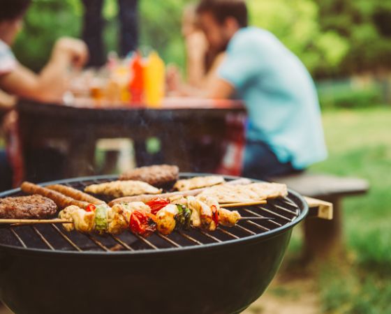 Tips voor een geslaagd tuinfeest met barbecue: gezelligheid gegarandeerd!